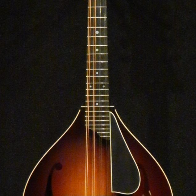 Collings MT Wide Nut Mandolin with Pickguard | Down Home Guitars