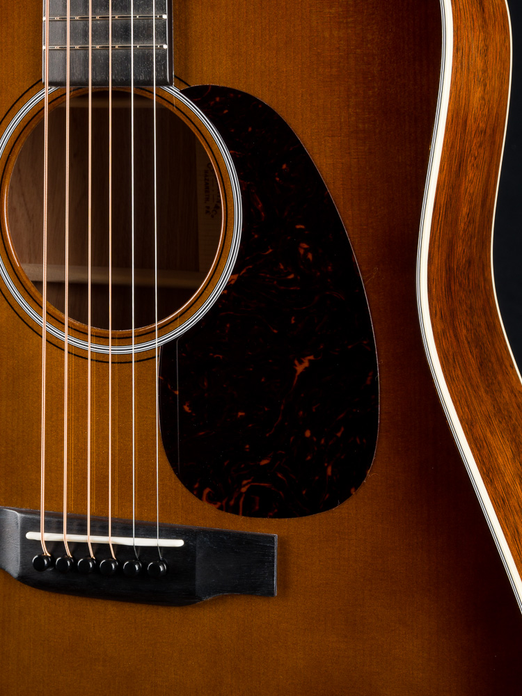 Martin D-18 Custom Sinker Mahogany and Adirondack Spruce Ambertone ...