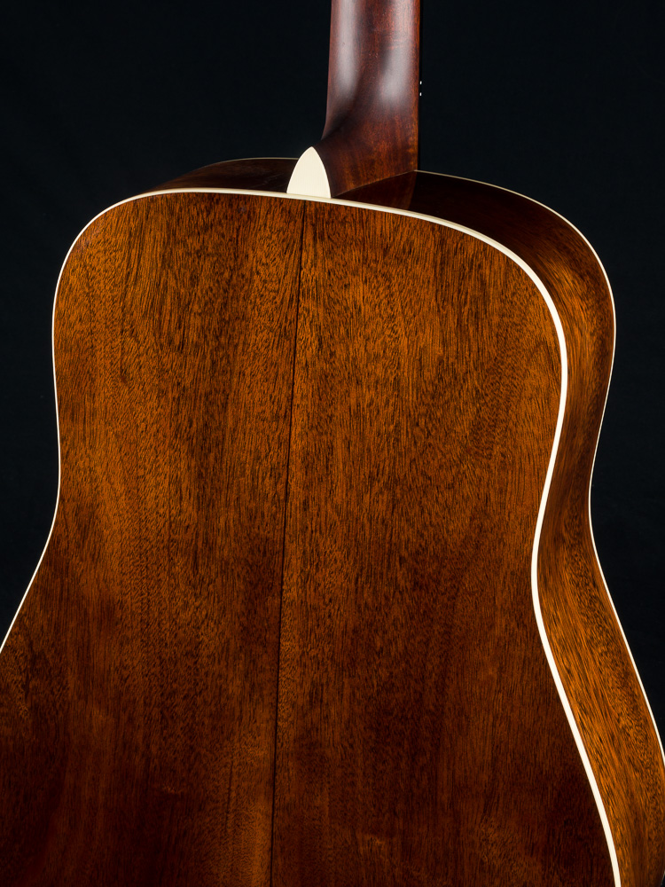 Martin D-18 Custom Sinker Mahogany and Adirondack Spruce Ambertone ...