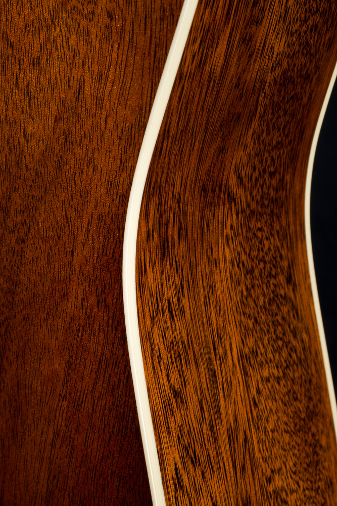 Martin D-18 Custom Sinker Mahogany and Adirondack Spruce Ambertone ...