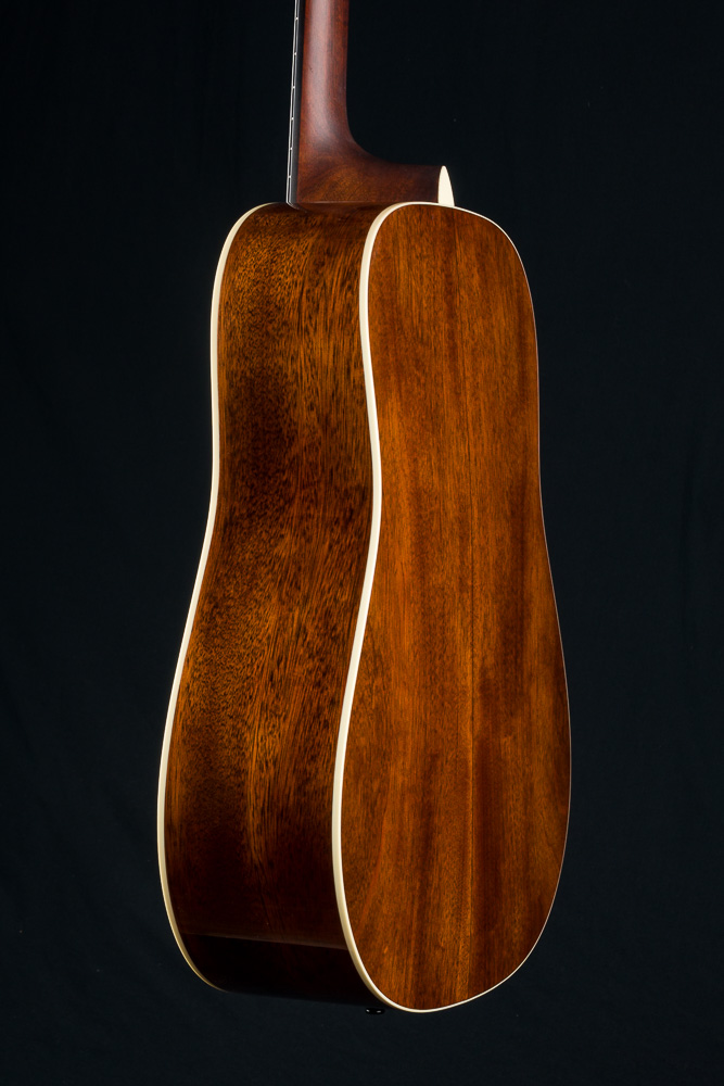 Martin D-18 Custom Sinker Mahogany and Adirondack Spruce Ambertone ...