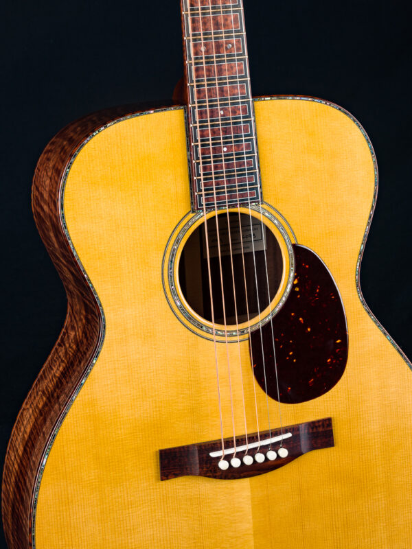 Santa Cruz OM-42 Custom Premium Figured Walnut and Old Growth ...