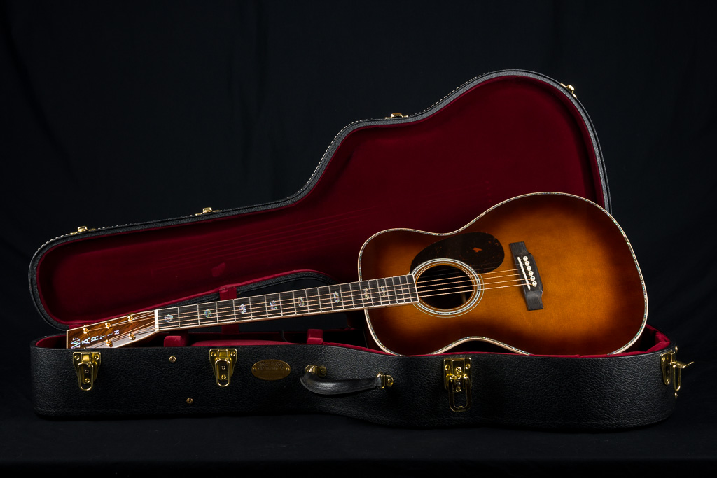 Martin 000-41 Custom Premium Adirondack Spruce and Wild Grain Indian ...